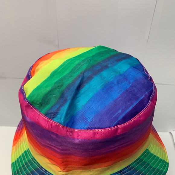 Accessories | New Bucket Hat Rainbow Multi Color Reverses To Black ...